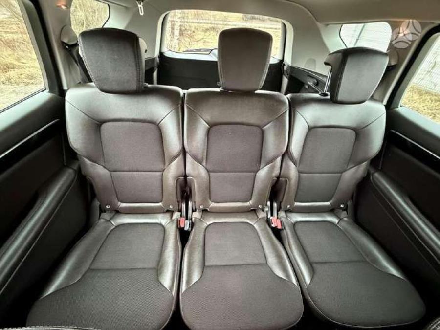 Renault Espace 2015 in Siauliai, with an engine capacity of 1.60 L and mileage of 219 thousand km for 9999 €, photo 34 on AUTOMOTO.COM.LV