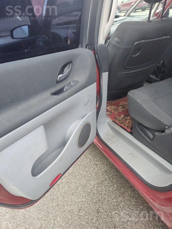 Sarkans Renault Espace 2006 Jelgava, ar dzinēja tilpumu 1.90 L un nobraukumu 0 tūkst. km par 1500 €, foto 10 vietnē AUTOMOTO.COM.LV