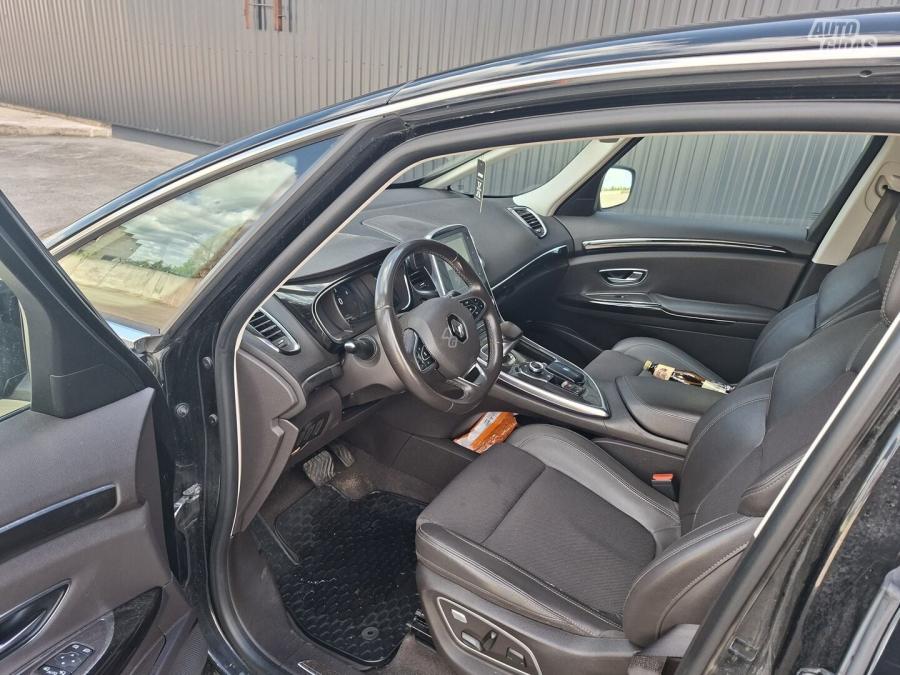 Renault Espace 2015 in Mazeikiai, with an engine capacity of 1.60 L and mileage of 253 thousand km for 8900 €, photo 9 on AUTOMOTO.COM.LV