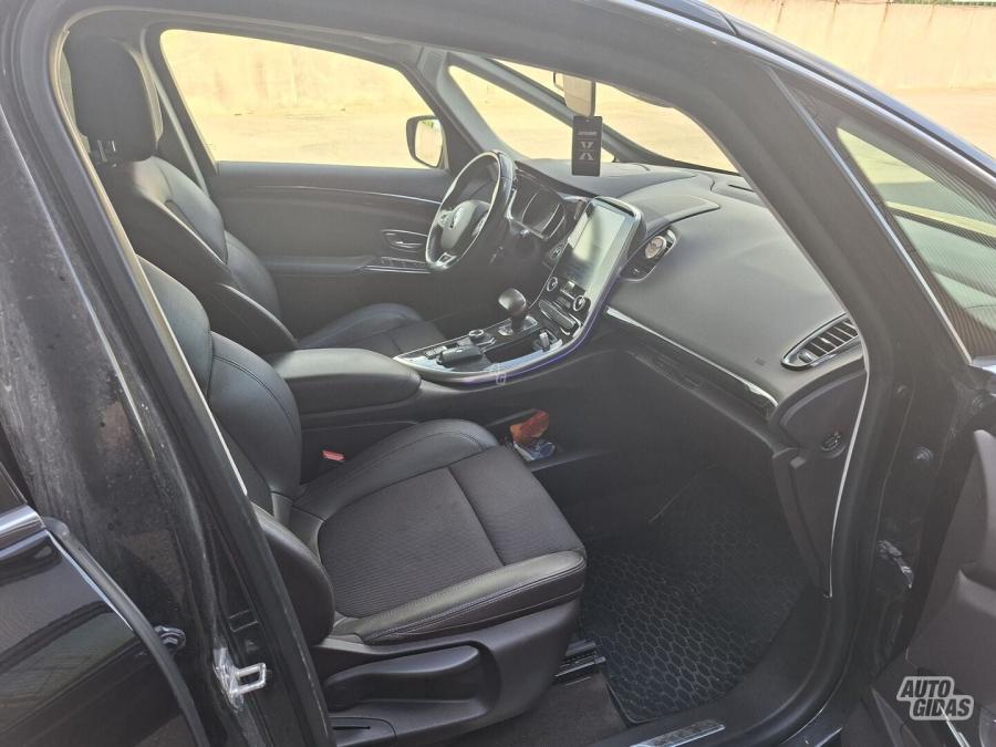 Renault Espace 2015 in Mazeikiai, with an engine capacity of 1.60 L and mileage of 253 thousand km for 8900 €, photo 12 on AUTOMOTO.COM.LV