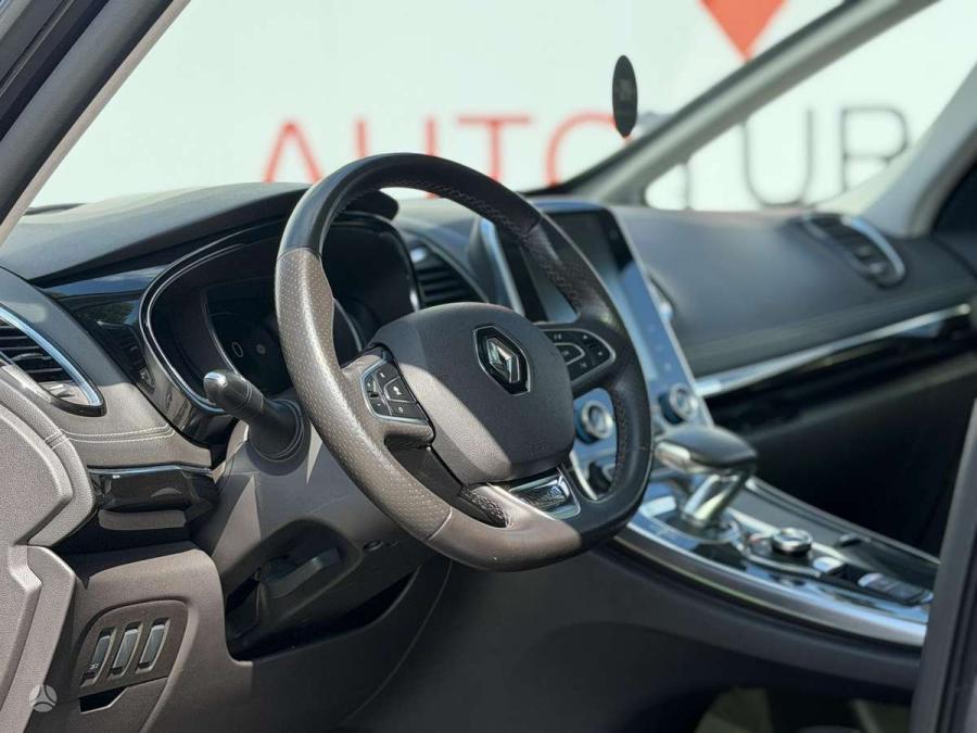 Violets Renault Espace 2015 Tauragė, ar dzinēja tilpumu 1.60 L un nobraukumu 187 tūkst. km par 8400 €, foto 44 vietnē AUTOMOTO.COM.LV