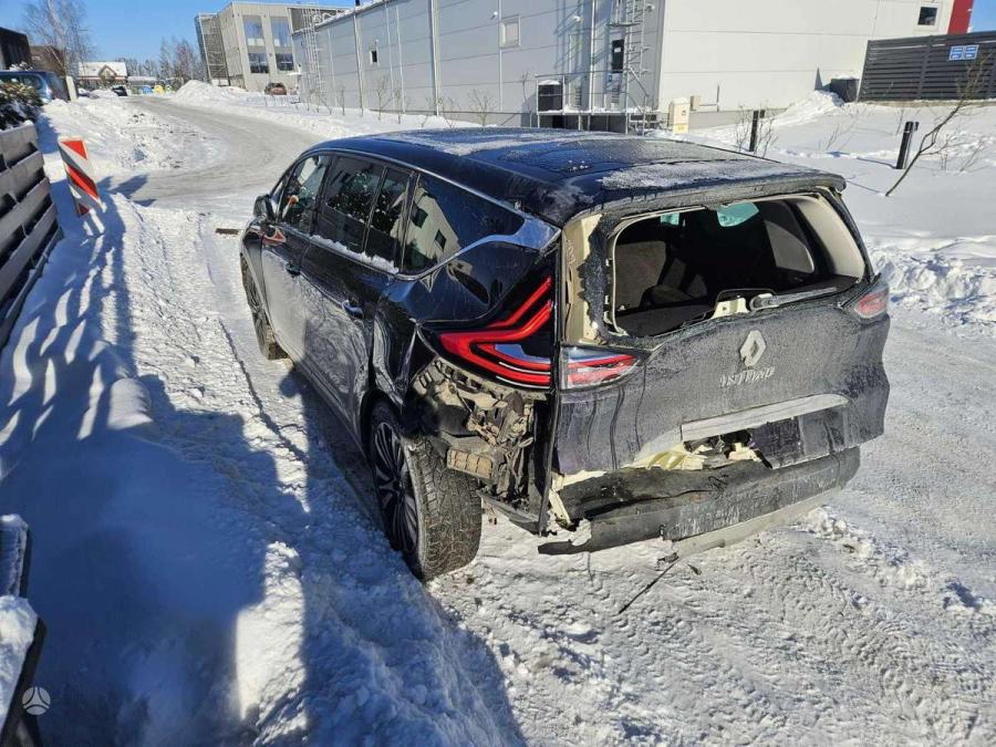 Violet Renault Espace 2016 in Alytus, with an engine capacity of 1.60 L and mileage of 187 thousand km for 7500 €, photo 15 on AUTOMOTO.COM.LV