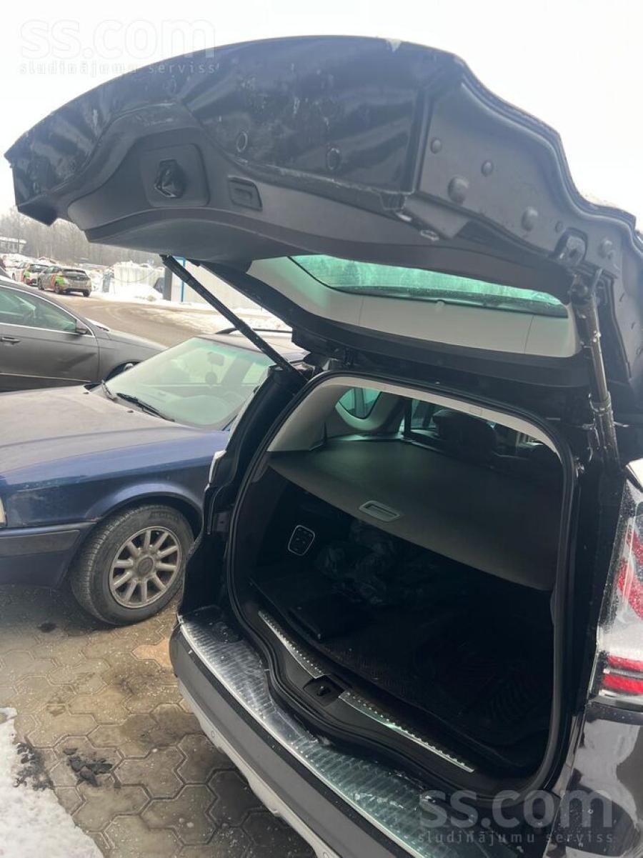 Violet Renault Espace 2016 in Riga, with an engine capacity of 1.60 L and mileage of 166 thousand km for 11950 €, photo 4 on AUTOMOTO.COM.LV