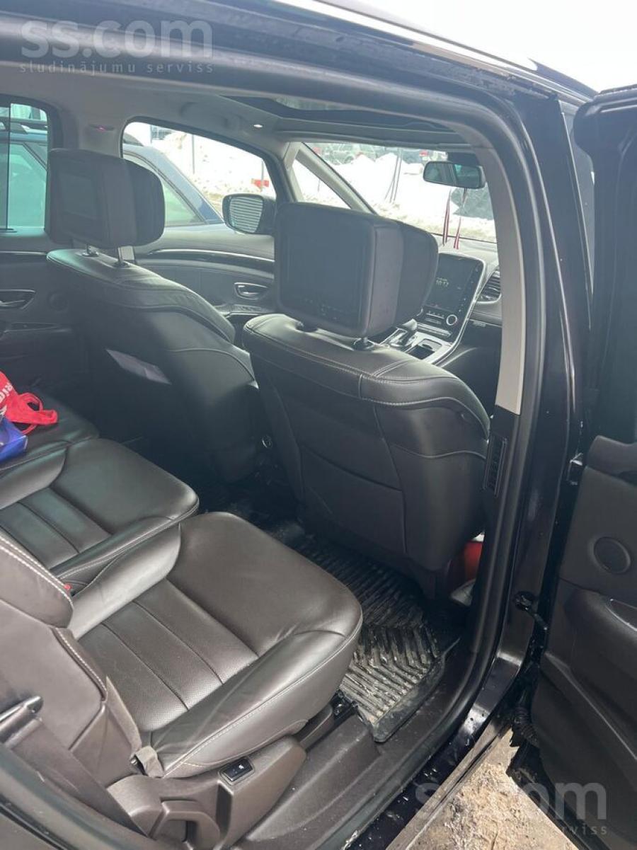 Violet Renault Espace 2016 in Riga, with an engine capacity of 1.60 L and mileage of 166 thousand km for 11950 €, photo 6 on AUTOMOTO.COM.LV