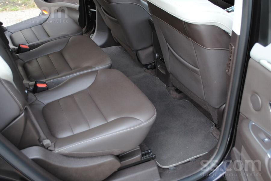 Violet Renault Espace 2016 in Riga, with an engine capacity of 1.60 L and mileage of 175 thousand km for 11990 €, photo 12 on AUTOMOTO.COM.LV