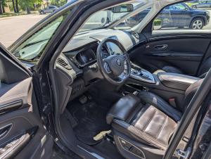 Violet Renault Espace 2017 in Kaunas, with an engine capacity of 1.62 L and mileage of 273 thousand km for 14917 €, photo 17 on AUTOMOTO.COM.LV