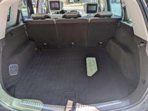 Violet Renault Espace 2017 in Kaunas, with an engine capacity of 1.62 L and mileage of 273 thousand km for 14917 €, photo 43 on AUTOMOTO.COM.LV