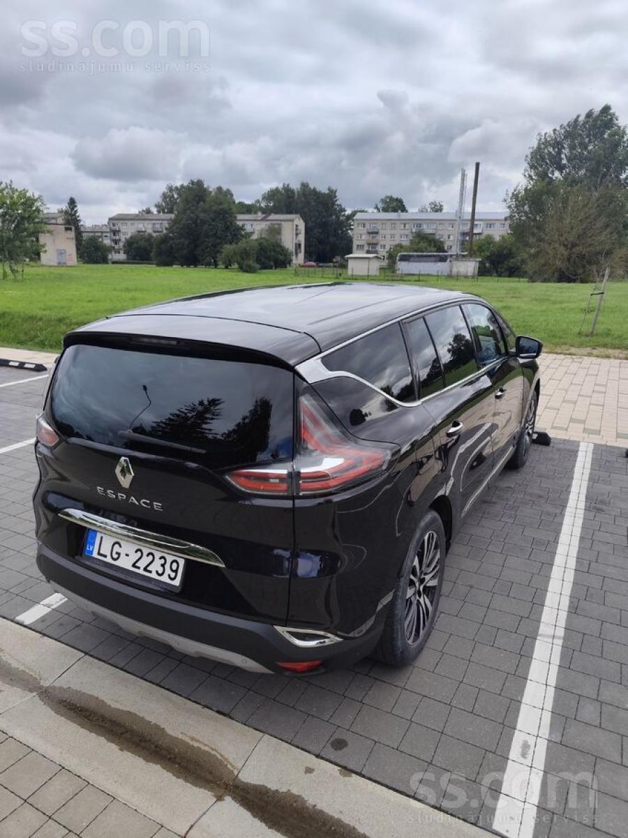 Violet Renault Espace 2018 in Riga, with an engine capacity of 1.60 L and mileage of 85 thousand km for 15200 €, photo 5 on AUTOMOTO.COM.LV