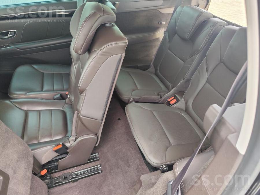 Violet Renault Espace 2018 in Riga, with an engine capacity of 1.60 L and mileage of 85 thousand km for 15200 €, photo 11 on AUTOMOTO.COM.LV