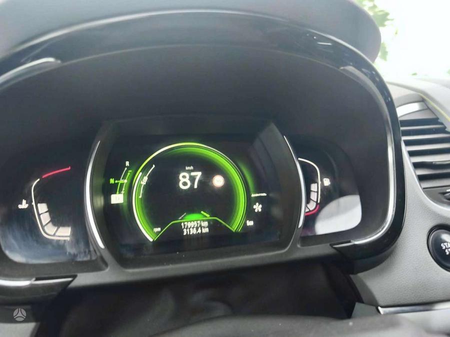 Violet Renault Espace 2020 in Vilkaviskis, with an engine capacity of 1.60 L and mileage of 180 thousand km for 14900 €, photo 19 on AUTOMOTO.COM.LV