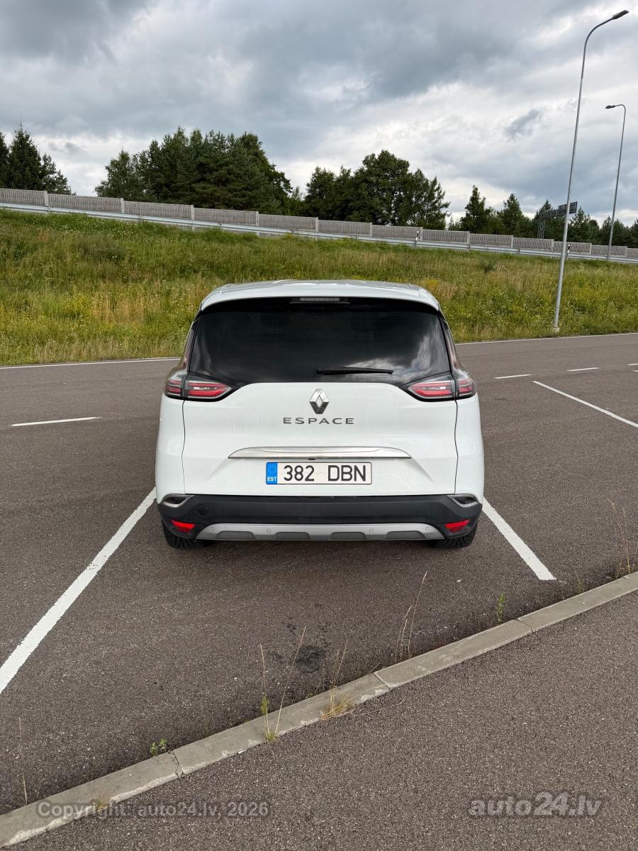 Balts Renault Espace 2015 Tallina, ar dzinēja tilpumu 1.60 L un nobraukumu 348 tūkst. km par 7800 €, foto 7 vietnē AUTOMOTO.COM.LV