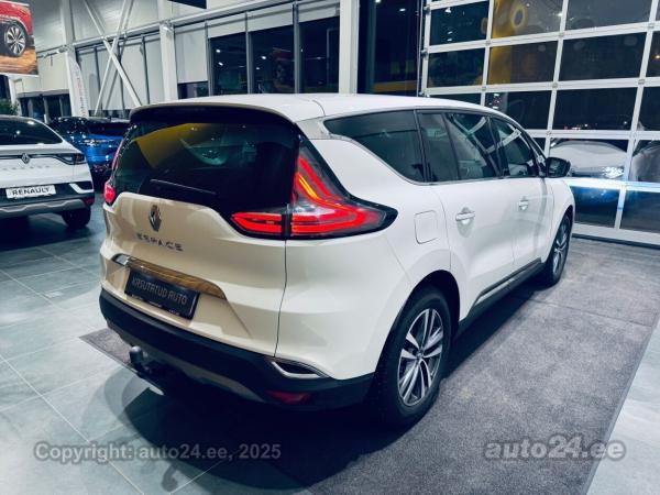 Balts Renault Espace 2018 Pērnava, ar dzinēja tilpumu 1.60 L un nobraukumu 110 tūkst. km par 14400 €, foto 2 vietnē AUTOMOTO.COM.LV