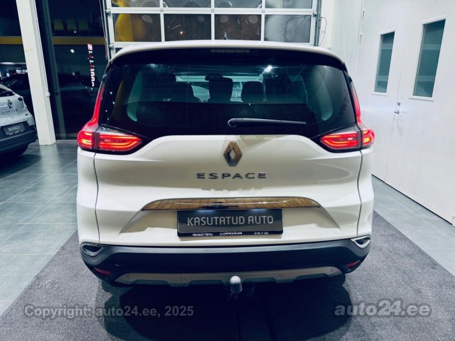 White Renault Espace 2018 in Parnu, with an engine capacity of 1.60 L and mileage of 110 thousand km for 14400 €, photo 13 on AUTOMOTO.COM.LV