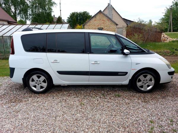 Balts Renault Espace 2006 Šauļi, ar dzinēja tilpumu 1.87 L un nobraukumu 320 tūkst. km par 800 €, foto 6 vietnē AUTOMOTO.COM.LV