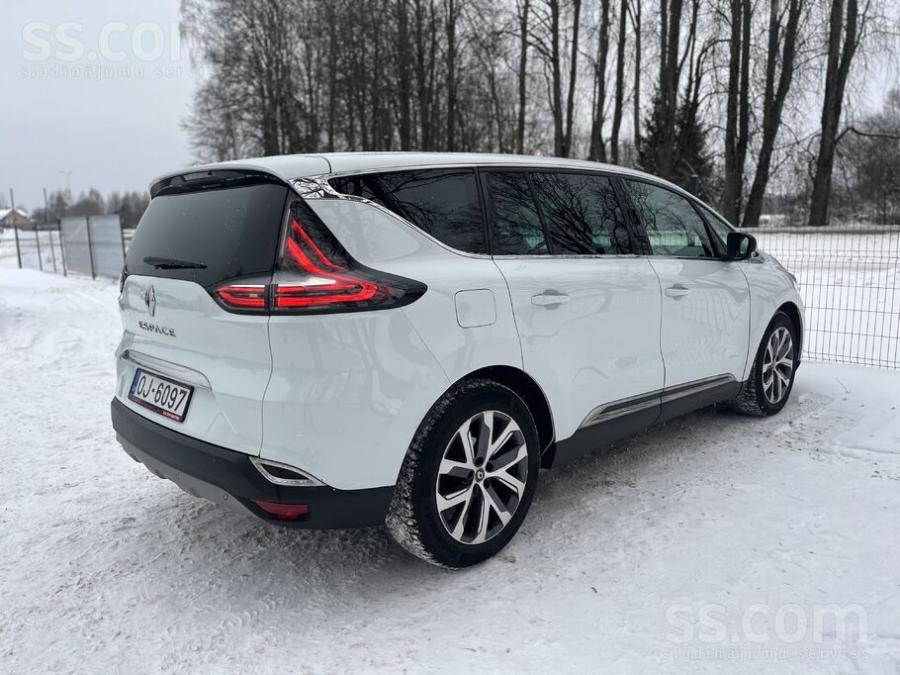 Balts Renault Espace 2015 Cēsis, ar dzinēja tilpumu 1.60 L un nobraukumu 0 tūkst. km par 10500 €, foto 4 vietnē AUTOMOTO.COM.LV
