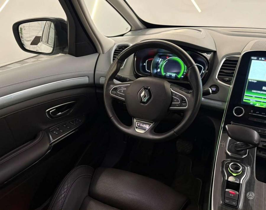White Renault Espace 2015 in Marijampole, with an engine capacity of 1.60 L and mileage of 268 thousand km for 9999 €, photo 16 on AUTOMOTO.COM.LV