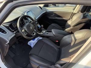 White Renault Espace 2015 in Kaunas, with an engine capacity of 1.60 L and mileage of 220 thousand km for 6150 €, photo 16 on AUTOMOTO.COM.LV