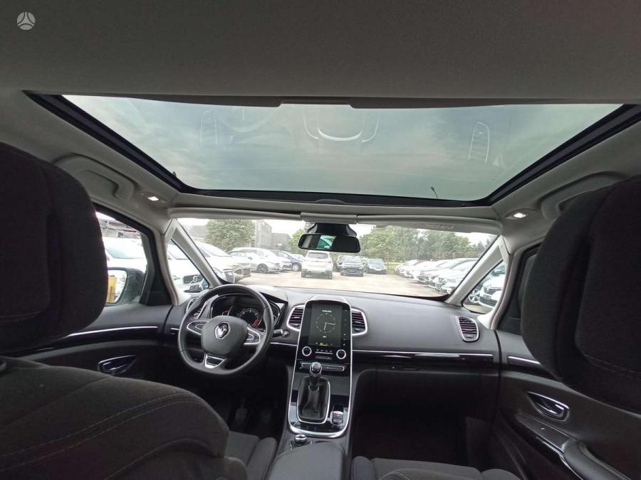 Balts Renault Espace 2015 Panevēža, ar dzinēja tilpumu 1.60 L un nobraukumu 252 tūkst. km par 6600 €, foto 23 vietnē AUTOMOTO.COM.LV