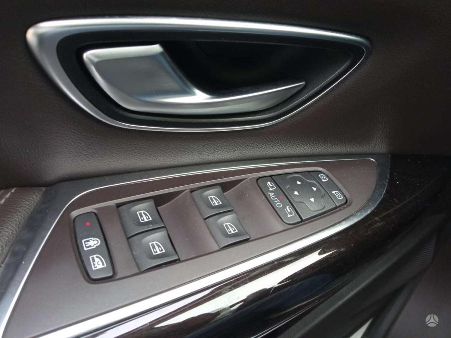 Balts Renault Espace 2015 Panevēža, ar dzinēja tilpumu 1.60 L un nobraukumu 252 tūkst. km par 6600 €, foto 33 vietnē AUTOMOTO.COM.LV