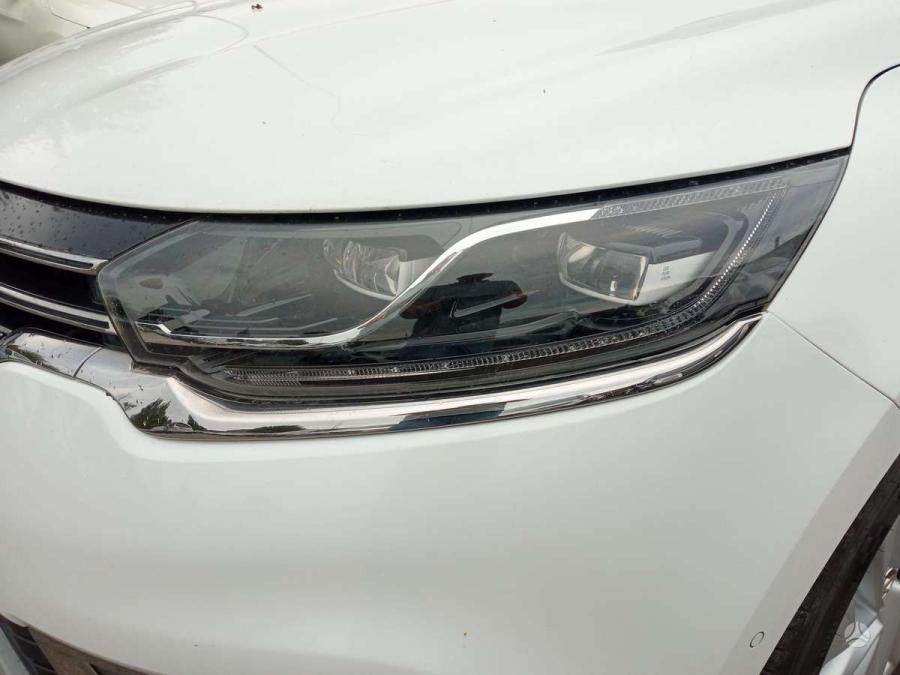 Balts Renault Espace 2015 Panevēža, ar dzinēja tilpumu 1.60 L un nobraukumu 252 tūkst. km par 6600 €, foto 39 vietnē AUTOMOTO.COM.LV