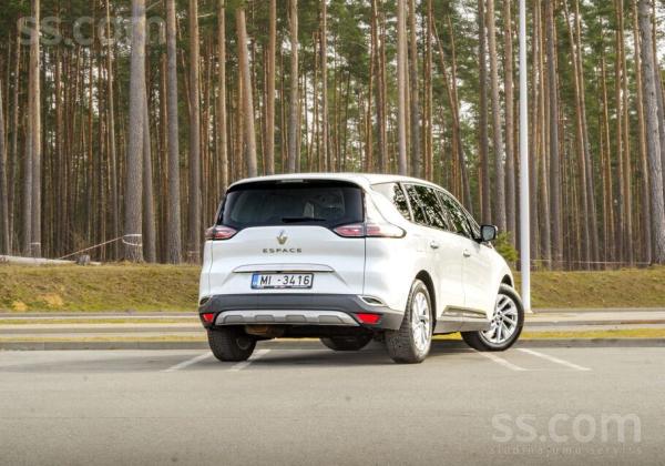 Balts Renault Espace 2016 Rīga, ar dzinēja tilpumu 1.60 L un nobraukumu 243 tūkst. km par 8890 €, foto 5 vietnē AUTOMOTO.COM.LV
