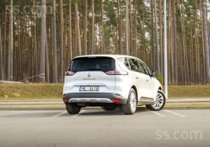 White Renault Espace 2016 in Riga, with an engine capacity of 1.60 L and mileage of 243 thousand km for 8890 €, photo 6 on AUTOMOTO.COM.LV