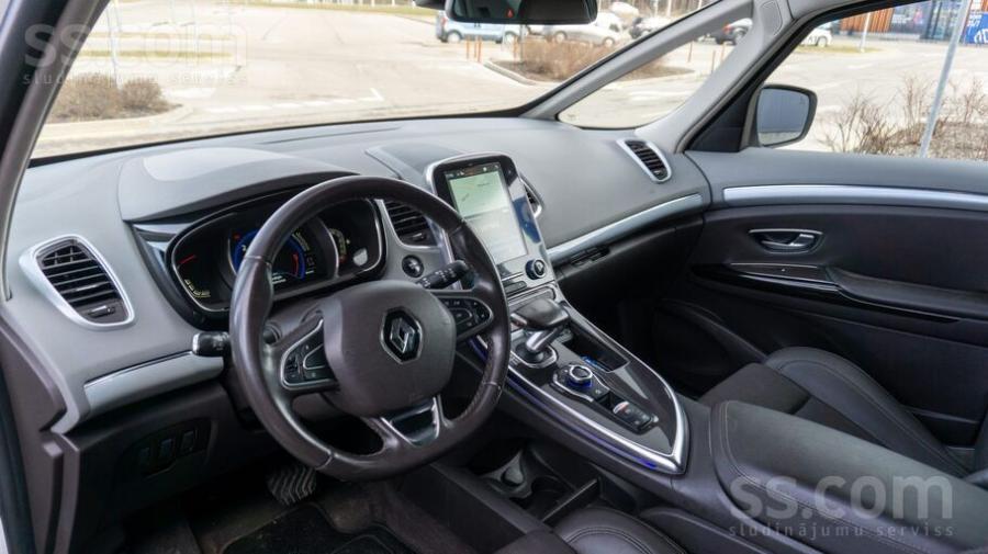 White Renault Espace 2016 in Riga, with an engine capacity of 1.60 L and mileage of 243 thousand km for 8890 €, photo 10 on AUTOMOTO.COM.LV
