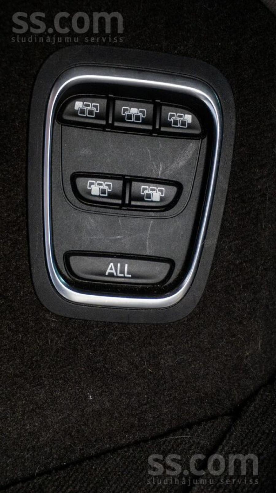 White Renault Espace 2016 in Riga, with an engine capacity of 1.60 L and mileage of 243 thousand km for 8890 €, photo 28 on AUTOMOTO.COM.LV