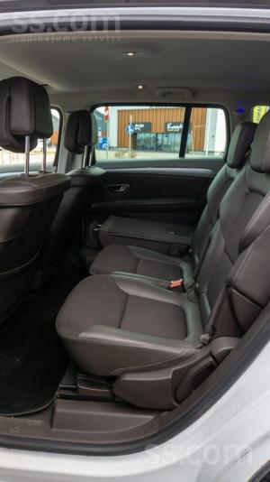 White Renault Espace 2016 in Riga, with an engine capacity of 1.60 L and mileage of 243 thousand km for 8890 €, photo 29 on AUTOMOTO.COM.LV