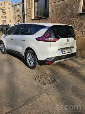White Renault Espace 2016 in Riga, with an engine capacity of 1.60 L and mileage of 242 thousand km for 9950 €, photo 4 on AUTOMOTO.COM.LV