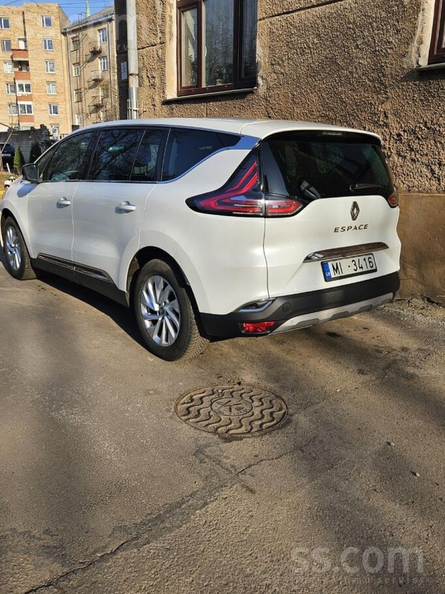 White Renault Espace 2016 in Riga, with an engine capacity of 1.60 L and mileage of 242 thousand km for 9950 €, photo 4 on AUTOMOTO.COM.LV