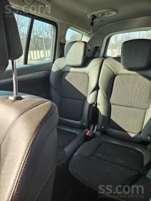 White Renault Espace 2016 in Riga, with an engine capacity of 1.60 L and mileage of 242 thousand km for 9950 €, photo 9 on AUTOMOTO.COM.LV