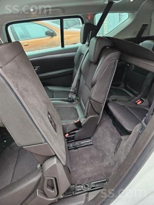 White Renault Espace 2016 in Riga, with an engine capacity of 1.60 L and mileage of 242 thousand km for 9950 €, photo 15 on AUTOMOTO.COM.LV