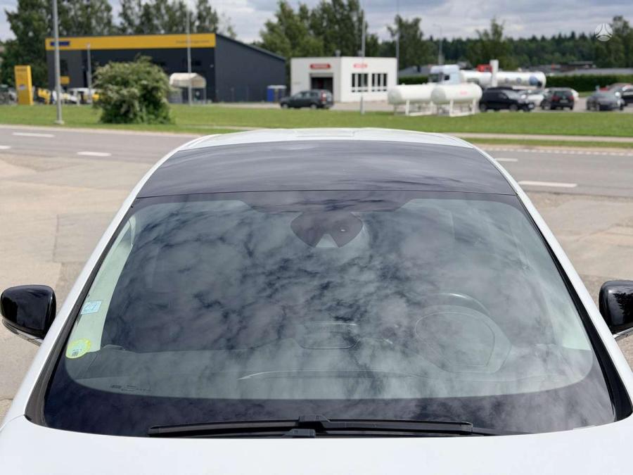 White Renault Espace 2017 in Taurage, with an engine capacity of 1.60 L and mileage of 180 thousand km for 9499 €, photo 8 on AUTOMOTO.COM.LV