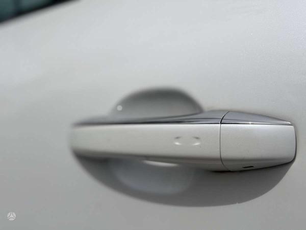 Balts Renault Espace 2017 Tauragė, ar dzinēja tilpumu 1.60 L un nobraukumu 180 tūkst. km par 9499 €, foto 10 vietnē AUTOMOTO.COM.LV