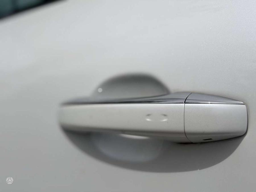 White Renault Espace 2017 in Taurage, with an engine capacity of 1.60 L and mileage of 180 thousand km for 9499 €, photo 11 on AUTOMOTO.COM.LV