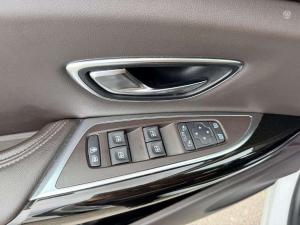 White Renault Espace 2017 in Taurage, with an engine capacity of 1.60 L and mileage of 180 thousand km for 9499 €, photo 19 on AUTOMOTO.COM.LV