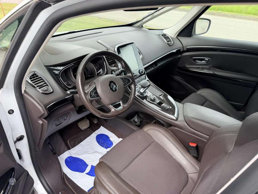 White Renault Espace 2017 in Taurage, with an engine capacity of 1.60 L and mileage of 180 thousand km for 9499 €, photo 21 on AUTOMOTO.COM.LV