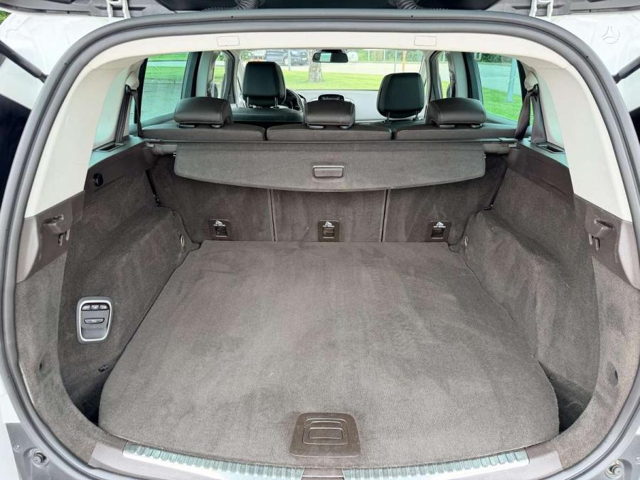 White Renault Espace 2017 in Taurage, with an engine capacity of 1.60 L and mileage of 180 thousand km for 9499 €, photo 38 on AUTOMOTO.COM.LV