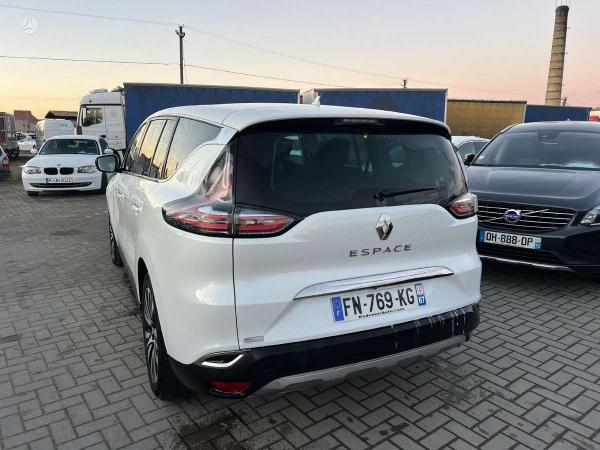 White Renault Espace 2020 in Taurage, with an engine capacity of 2.00 L and mileage of 300 thousand km for 11400 €, photo 7 on AUTOMOTO.COM.LV