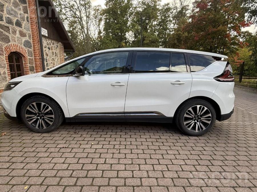 White Renault Espace 2018 in Riga, with an engine capacity of 1.60 L and mileage of 247 thousand km for 11900 €, photo 4 on AUTOMOTO.COM.LV