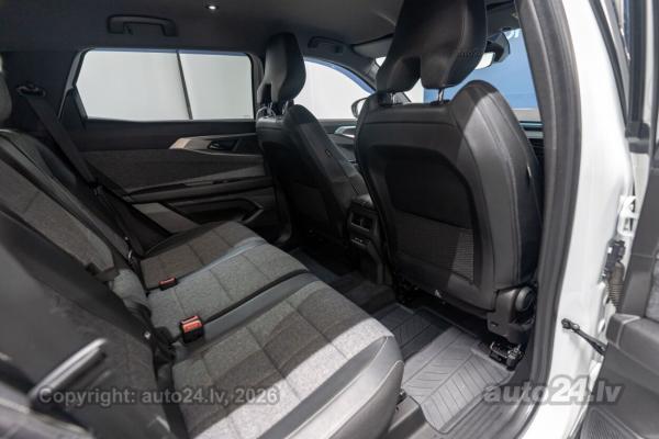Balts Renault Espace 2024 Tallina, ar dzinēja tilpumu 1.20 L un nobraukumu 31 tūkst. km par 33900 €, foto 10 vietnē AUTOMOTO.COM.LV