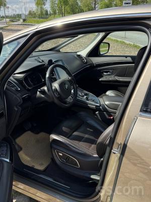 Dzeltens Renault Espace 2015 Daugavpils, ar dzinēja tilpumu 1.60 L un nobraukumu 194 tūkst. km par 10500 €, foto 14 vietnē AUTOMOTO.COM.LV