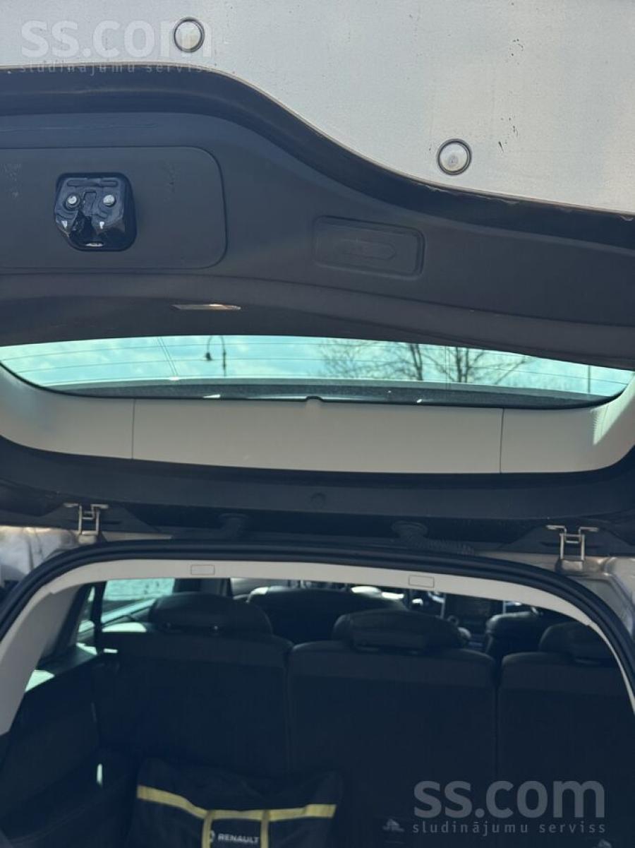 Dzeltens Renault Espace 2015 Daugavpils, ar dzinēja tilpumu 1.60 L un nobraukumu 194 tūkst. km par 10500 €, foto 15 vietnē AUTOMOTO.COM.LV