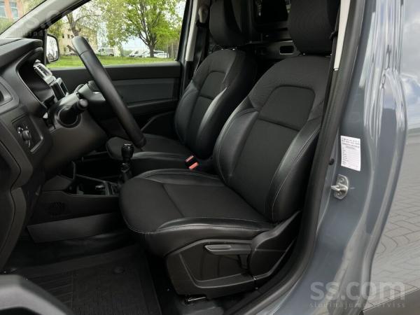 Grey Renault Express 2022 in Cesis, with an engine capacity of 1.50 L and mileage of 87 thousand km for 9500 €, photo 9 on AUTOMOTO.COM.LV