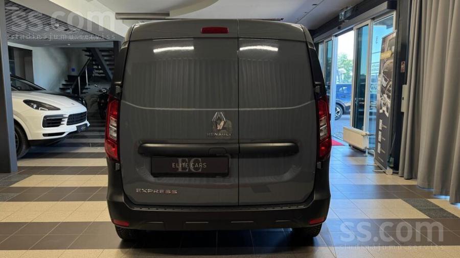 Grey Renault Express 2022 in Riga, with an engine capacity of 1.50 L and mileage of 71 thousand km for 10990 €, photo 5 on AUTOMOTO.COM.LV