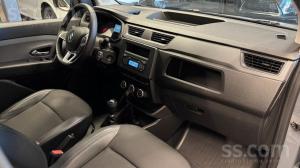 Grey Renault Express 2022 in Riga, with an engine capacity of 1.50 L and mileage of 71 thousand km for 10990 €, photo 13 on AUTOMOTO.COM.LV