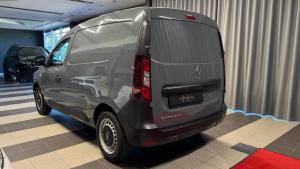 Grey Renault Express 2022 in Riga, with an engine capacity of 1.50 L and mileage of 71 thousand km for 10990 €, photo 6 on AUTOMOTO.COM.LV