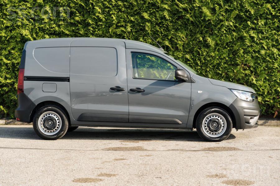 Grey Renault Express 2024 in Riga, with an engine capacity of 1.50 L and mileage of 36 thousand km for 14500 €, photo 5 on AUTOMOTO.COM.LV