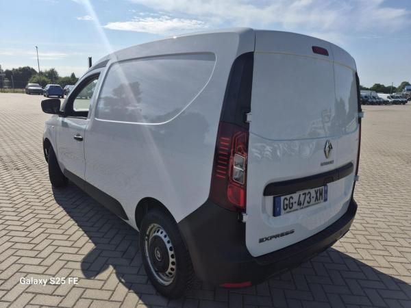 Renault Express 2022 Tauragė, ar dzinēja tilpumu 1.30 L un nobraukumu 92 tūkst. km par 5300 €, foto 4 vietnē AUTOMOTO.COM.LV
